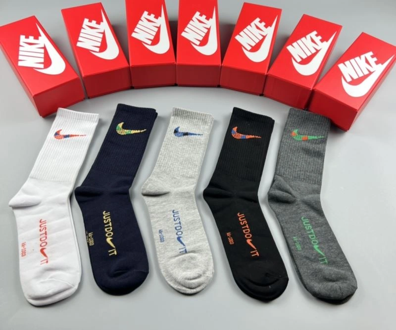 Inexpensive Nike Socks