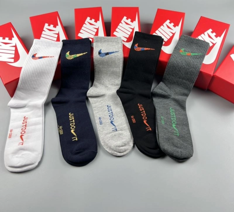 Inexpensive Nike Socks