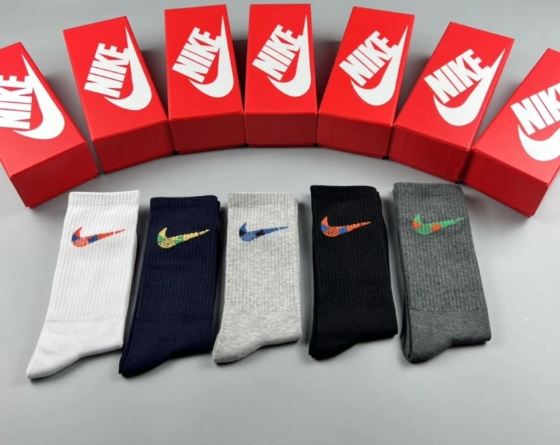Inexpensive Nike Socks