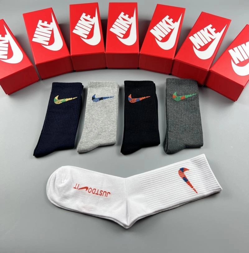 Inexpensive Nike Socks