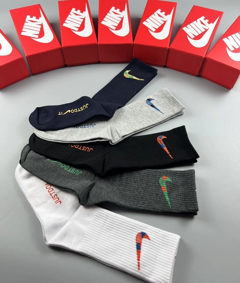 Inexpensive Nike Socks