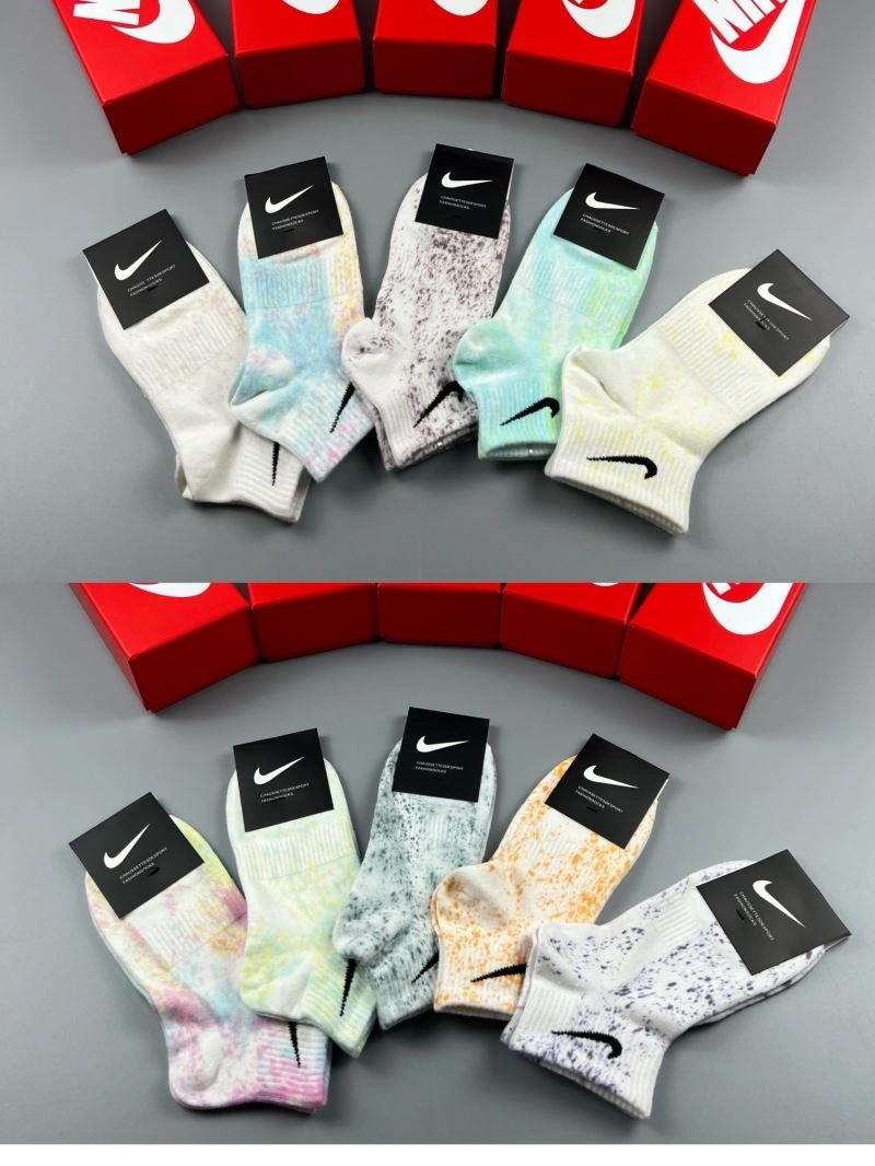 Low-cost Nike Socks