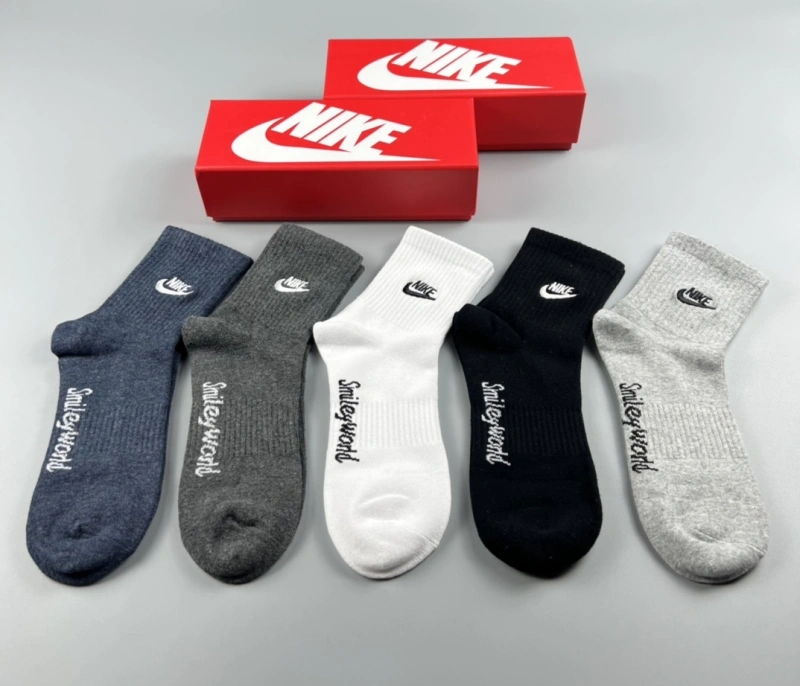 Accurate model Nike Socks