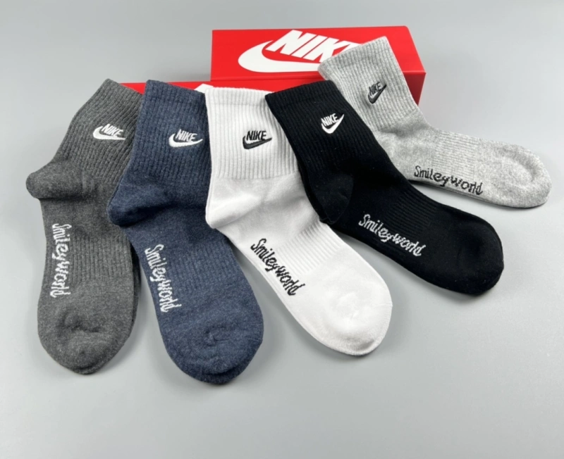 Accurate model Nike Socks