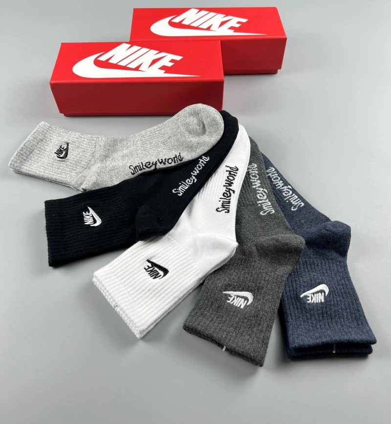 Accurate model Nike Socks