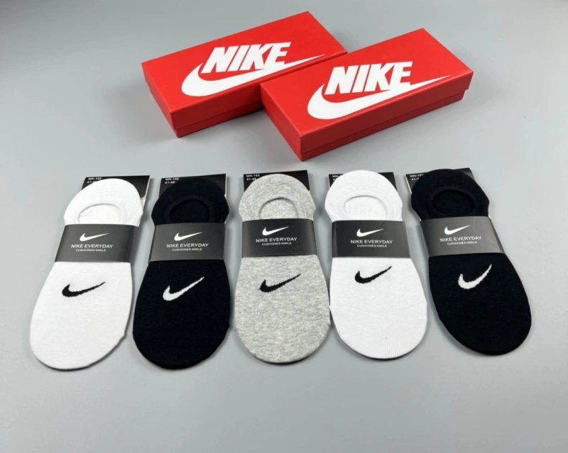 Affordable Nike Socks
