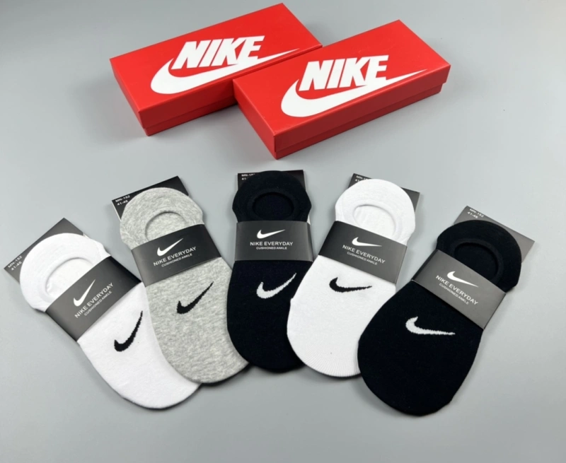 Affordable Nike Socks