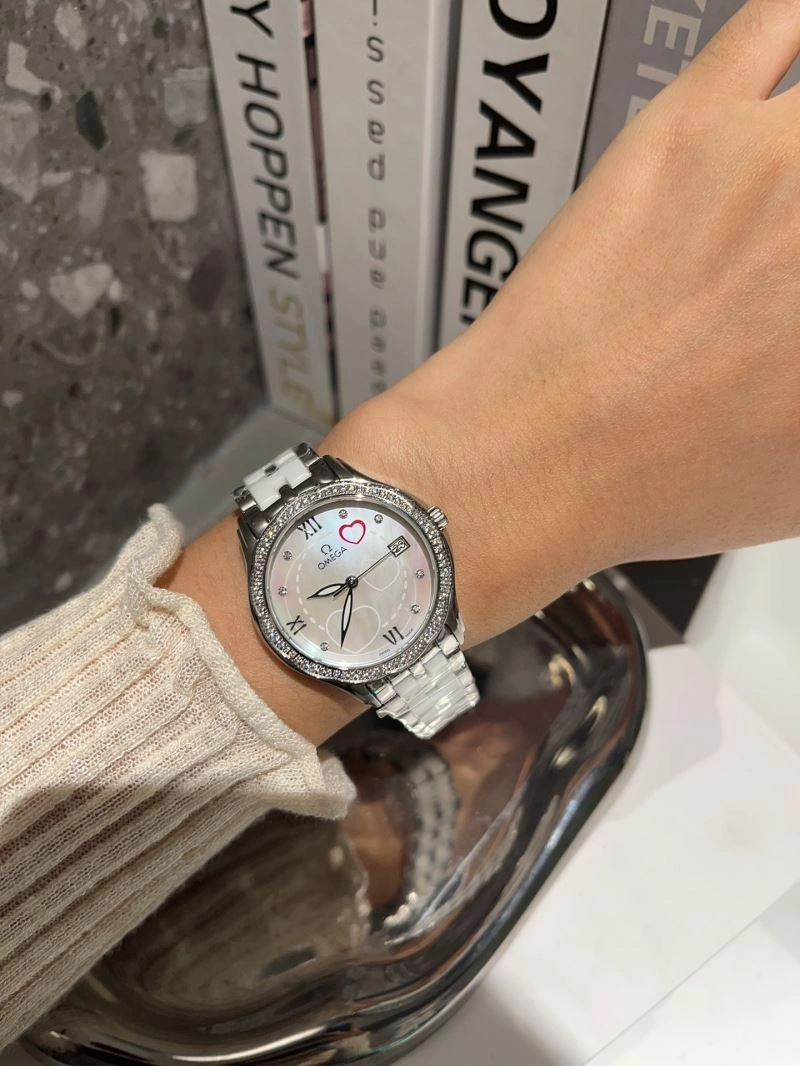 Top mirror OMEGA Watches