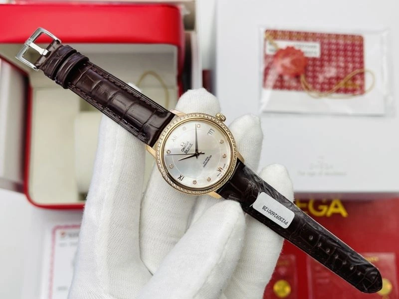 Brand-authenticated OMEGA Watches