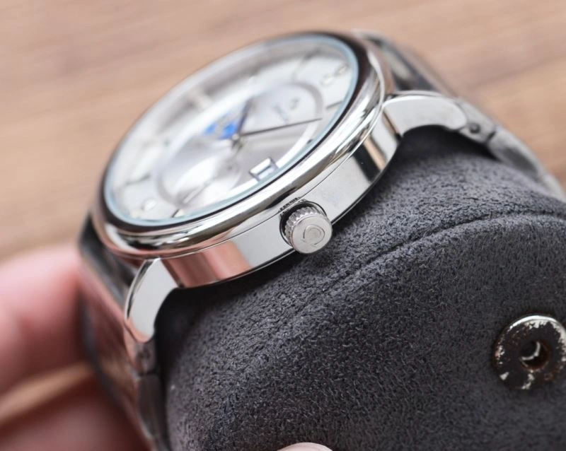 Brand-authenticated OMEGA Watches