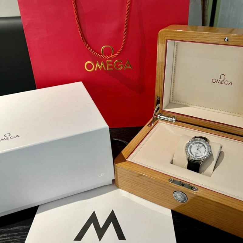Brand-authenticated OMEGA Watches
