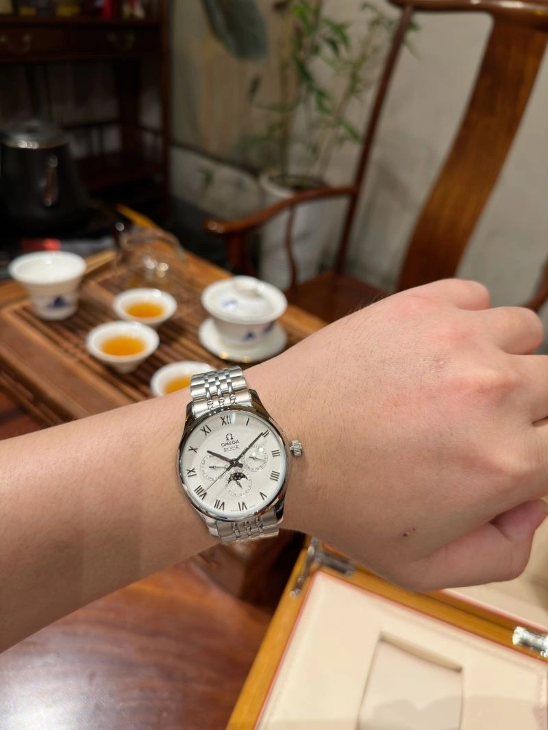 Indistinguishable OMEGA Watches