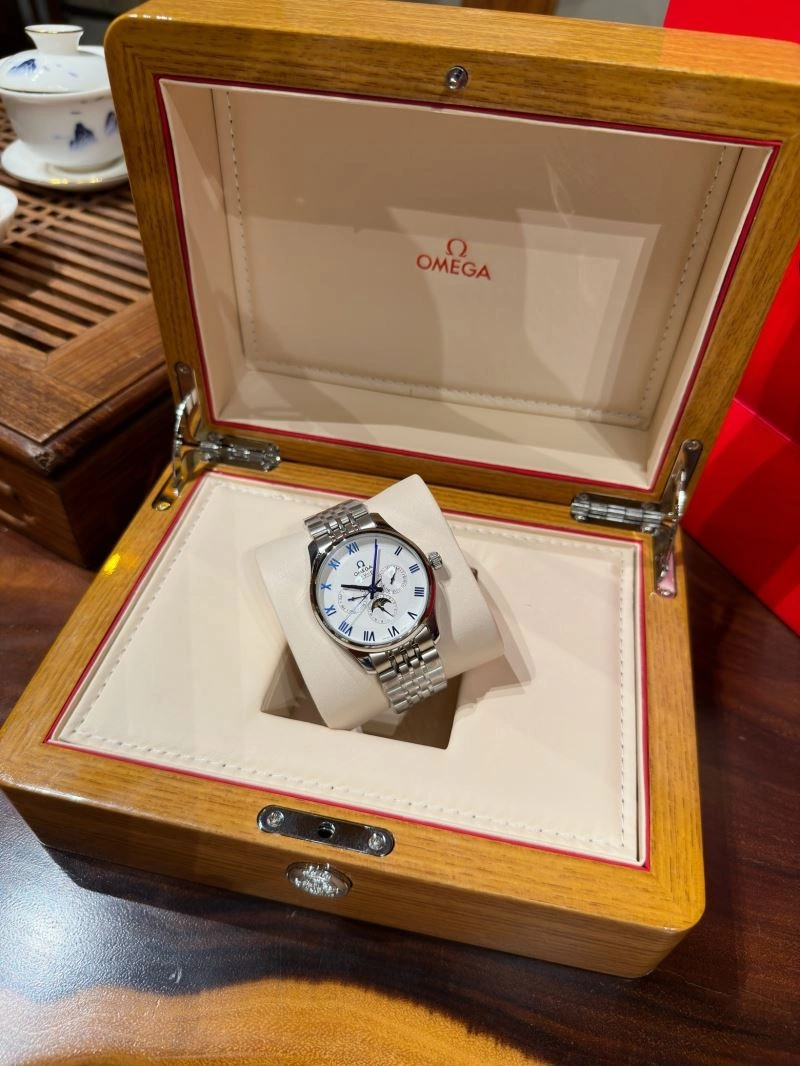 Indistinguishable OMEGA Watches