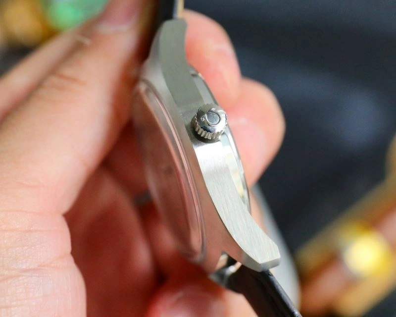 Brand-authenticated OMEGA Watches