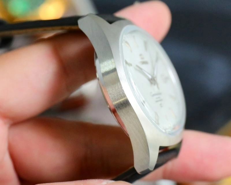 Brand-authenticated OMEGA Watches