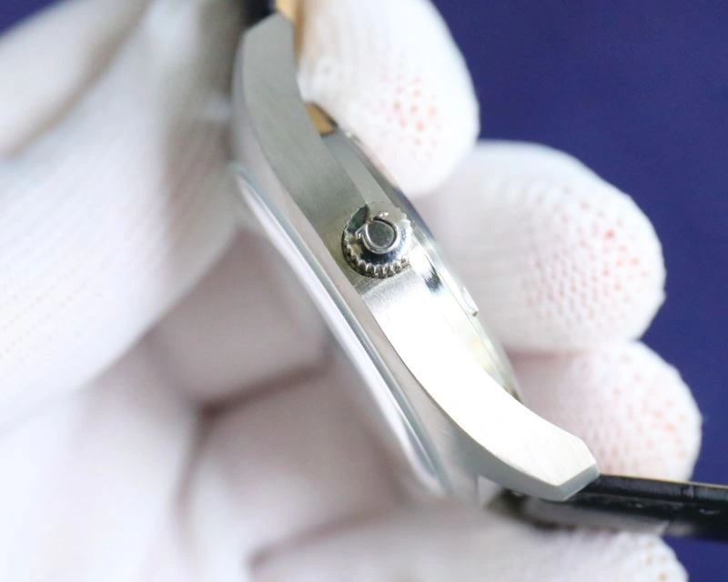 Brand-authenticated OMEGA Watches