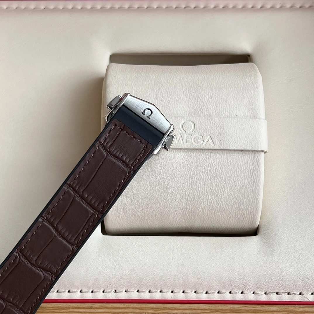 Brand-authenticated OMEGA Watches
