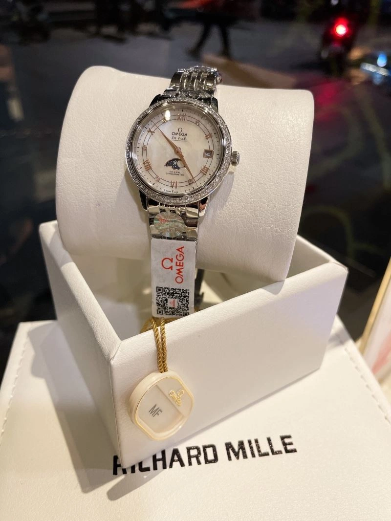 Indistinguishable OMEGA Watches