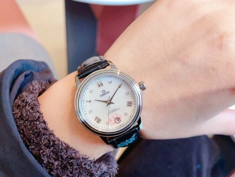 Top mirror OMEGA Watches