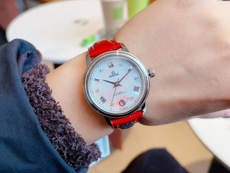 Top mirror OMEGA Watches