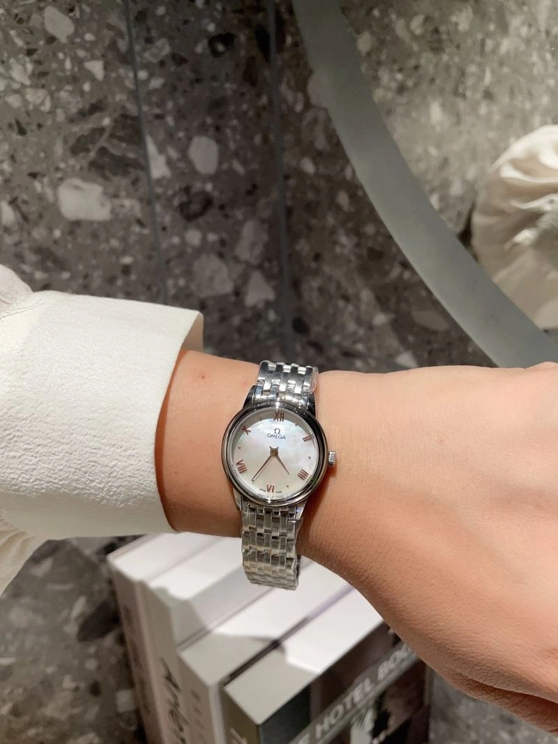 Top mirror OMEGA Watches