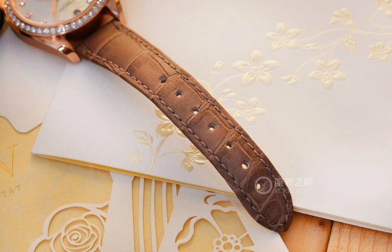 Brand-authenticated OMEGA Watches