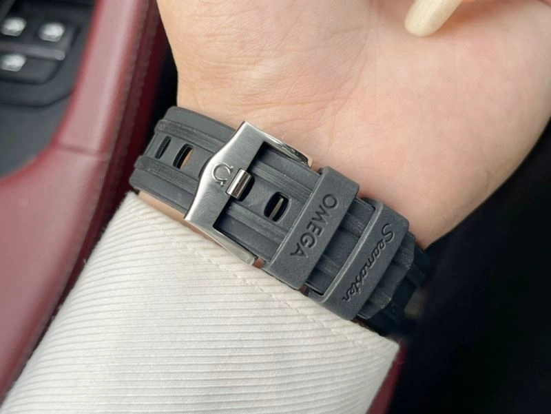 Exact replica OMEGA Watches