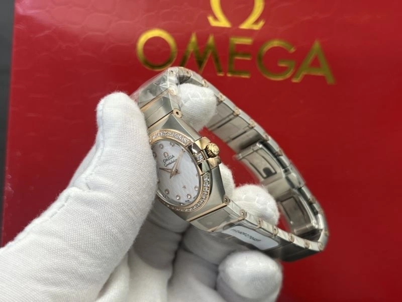 Top mirror OMEGA Watches