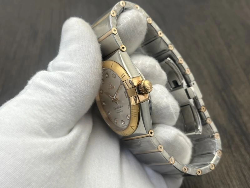 Top mirror OMEGA Watches