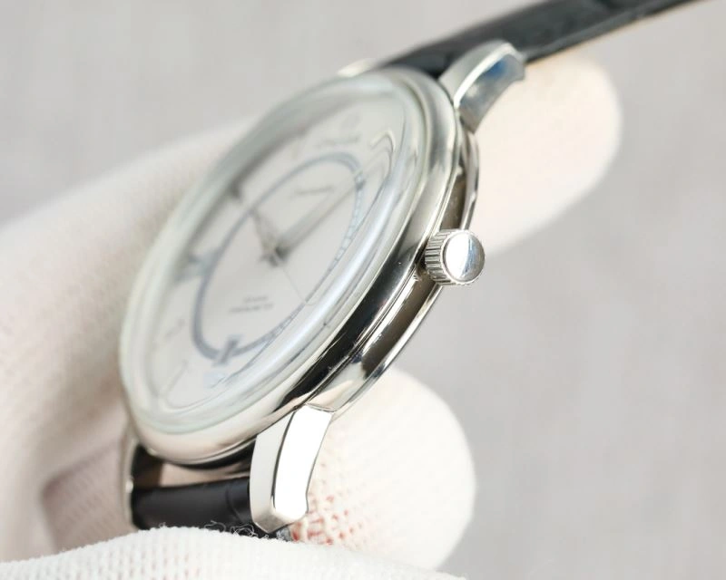 Indistinguishable OMEGA Watches