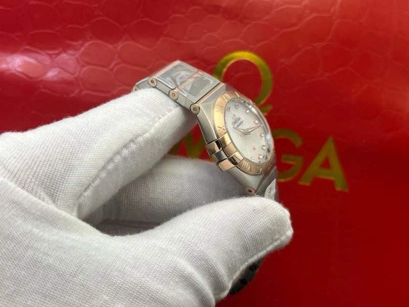 Top mirror OMEGA Watches
