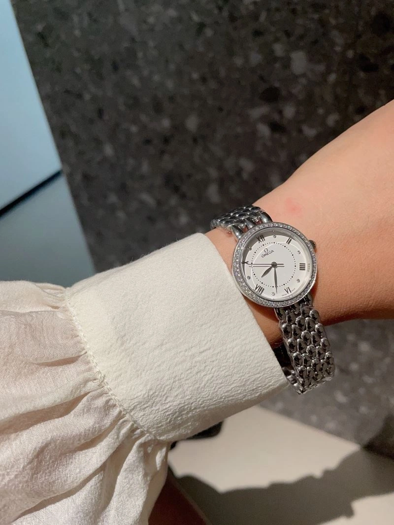 Top mirror OMEGA Watches