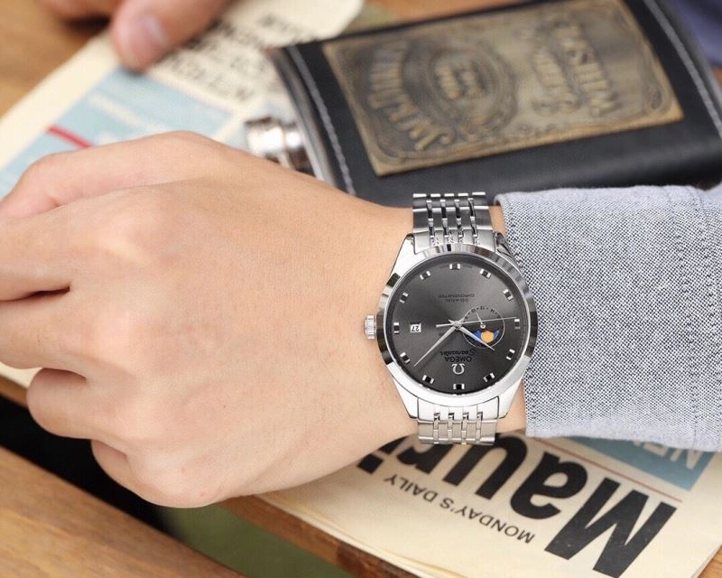 Top mirror OMEGA Watches