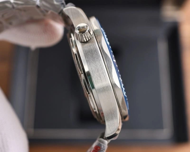 1:1 copy OMEGA Watches