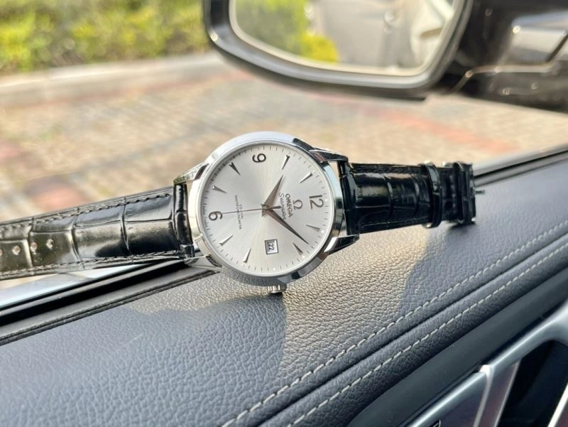 Top mirror OMEGA Watches
