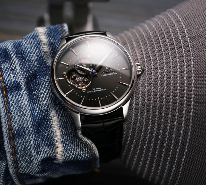Top mirror OMEGA Watches