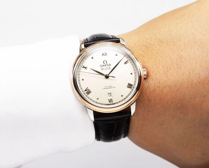 Top mirror OMEGA Watches
