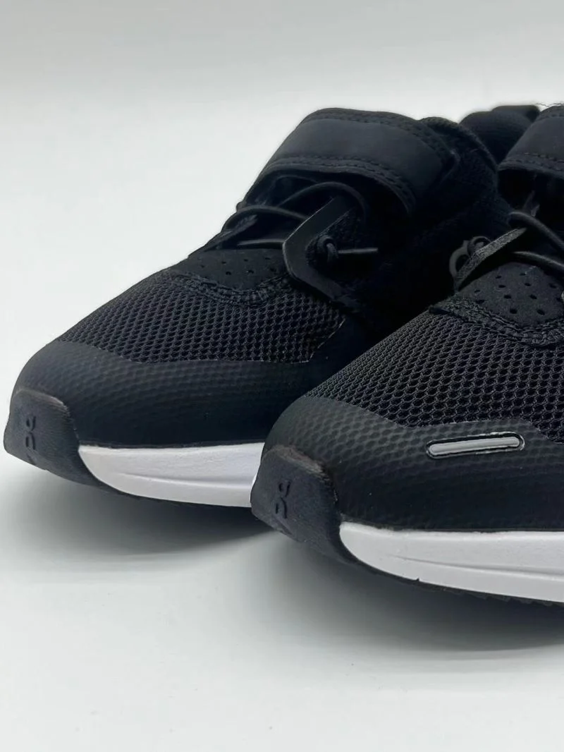 Brand-authenticated ON SHOES