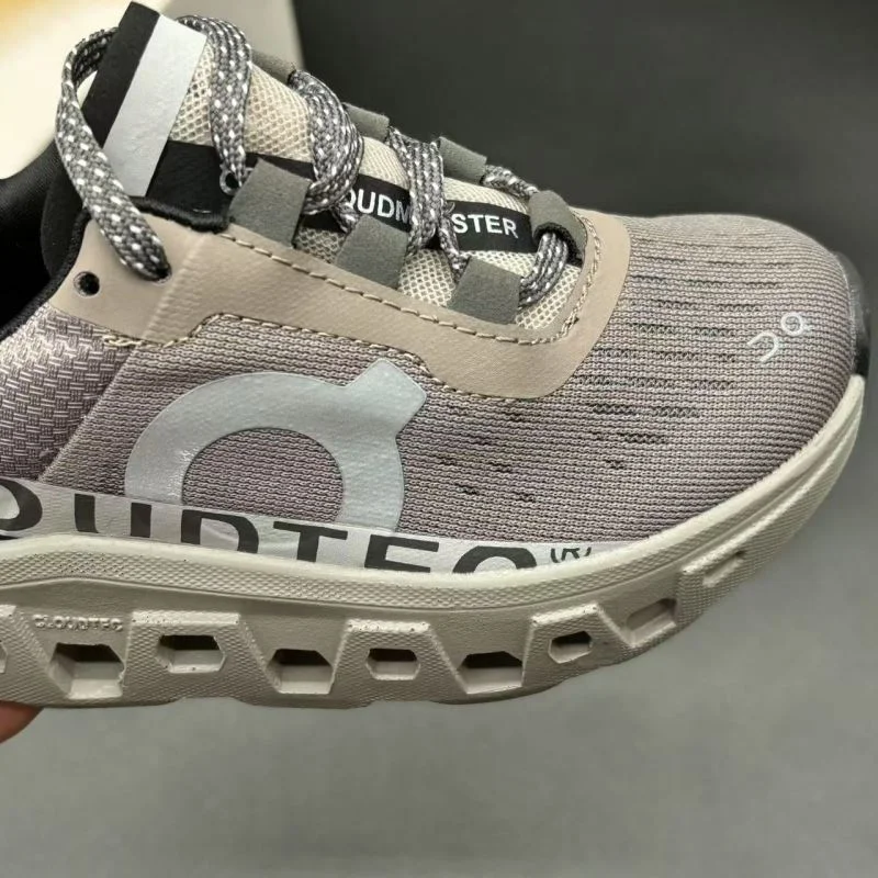 Precise copy ON SHOES
