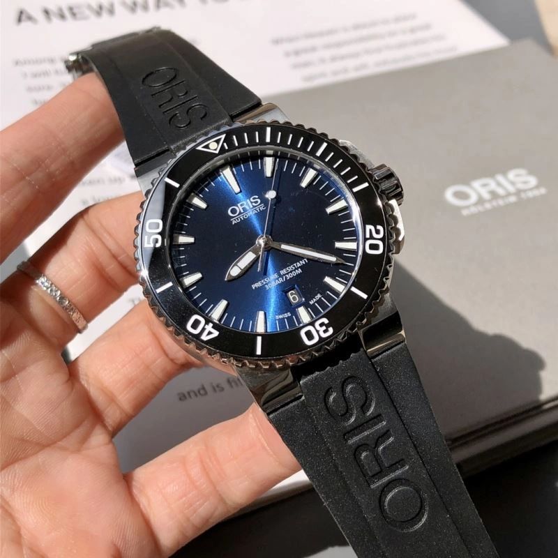 Top mirror ORIS Watches
