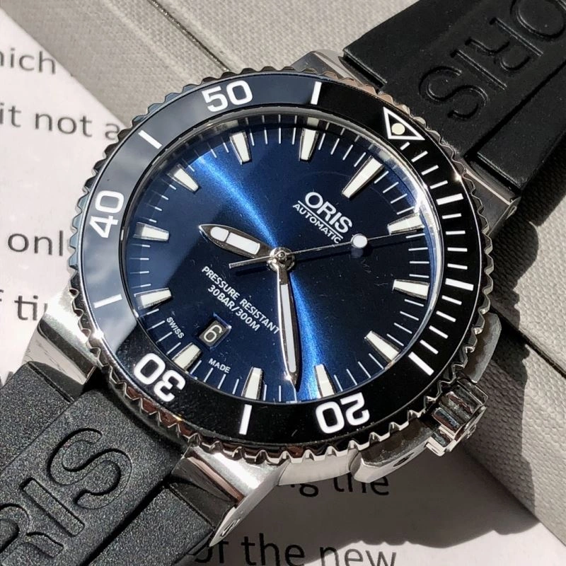 Top mirror ORIS Watches