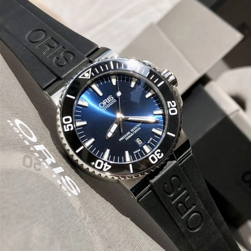 Top mirror ORIS Watches