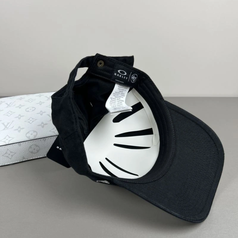 Value-priced Oakley Caps