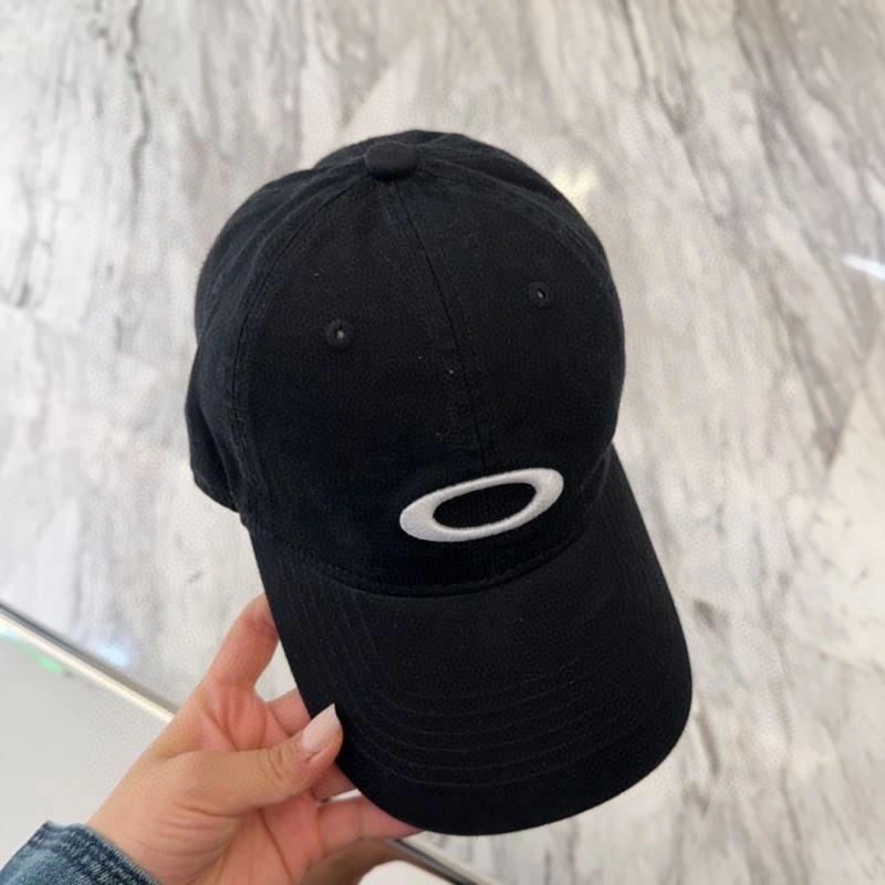 Economical Oakley Caps