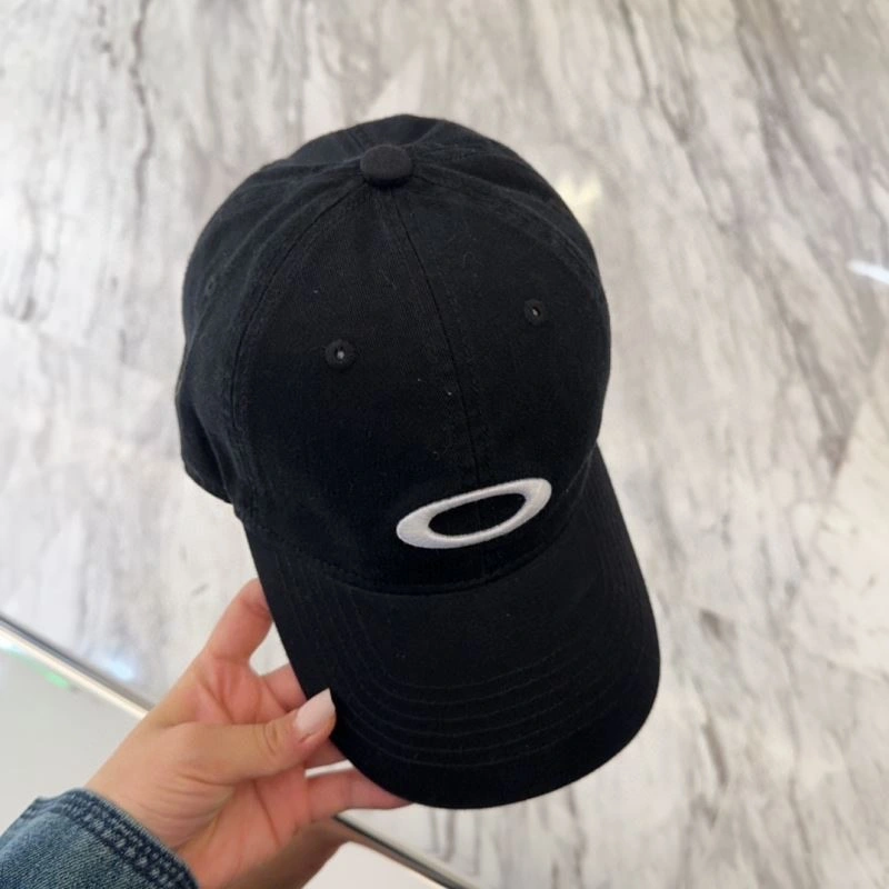 Economical Oakley Caps