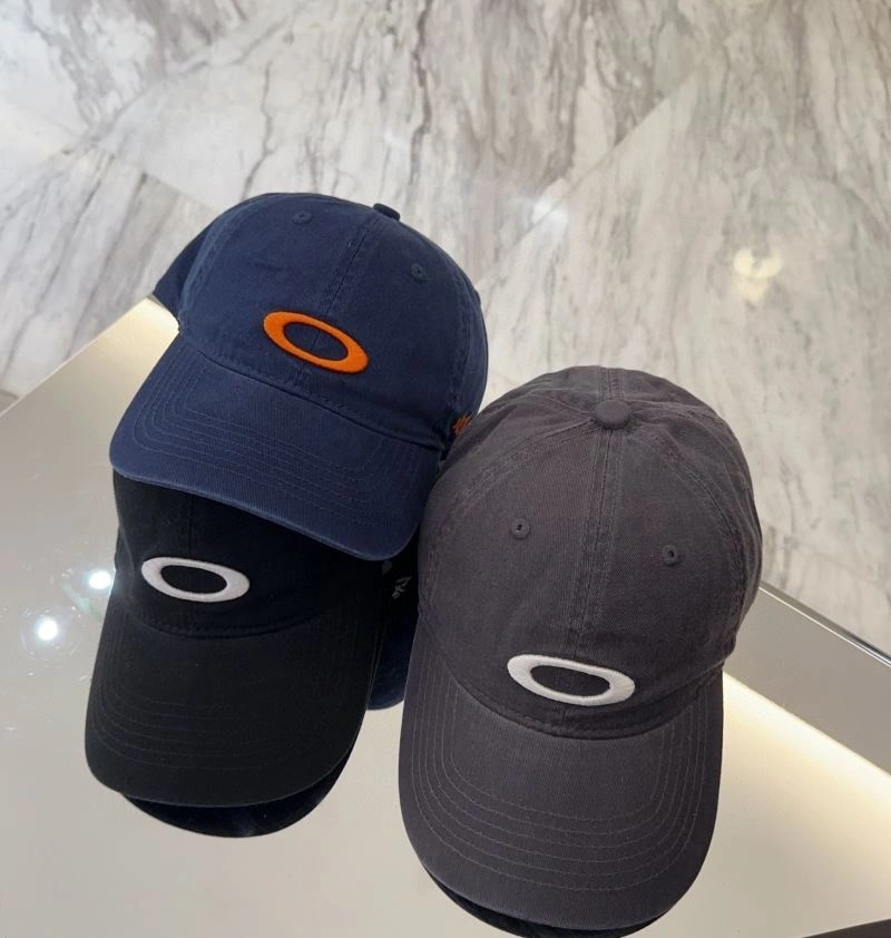 Economical Oakley Caps