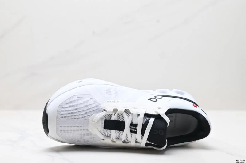 Top mirror On Running Shoes