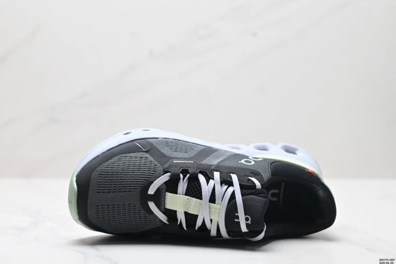 Low-cost On Running Shoes
