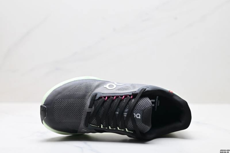 High fidelity On Running Shoes