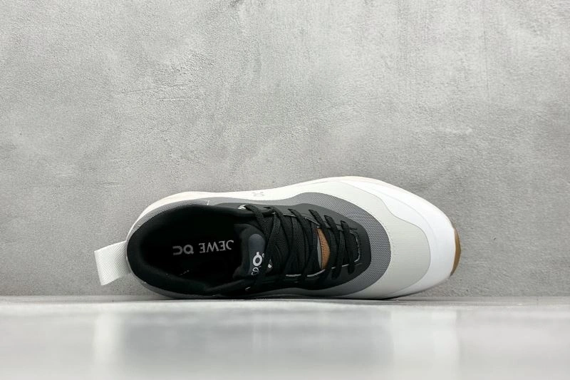 Perfect replica On Running Shoes